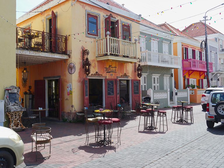 Tips for Driving in Curaçao: Advice, Safety & Attractions